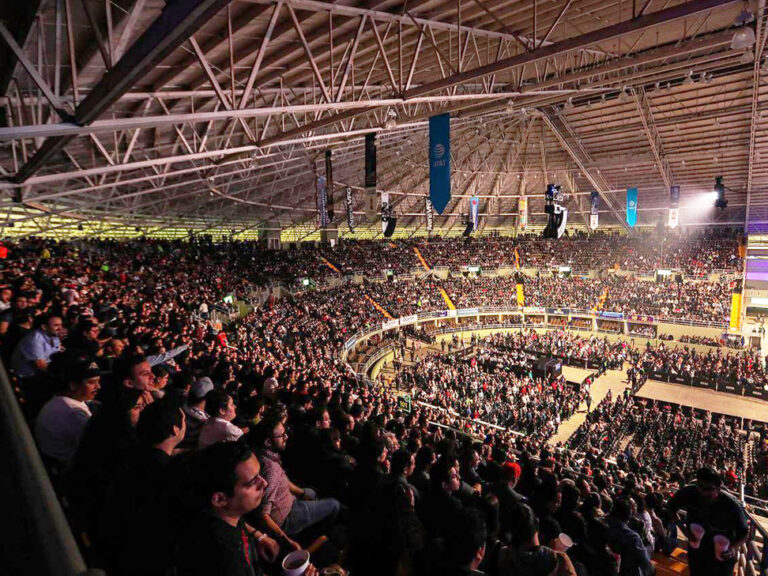 Los Tres Potrillos: Visita el Rancho de Vicente Fernández