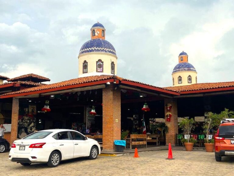 Los Tres Potrillos: Visita el Rancho de Vicente Fernández